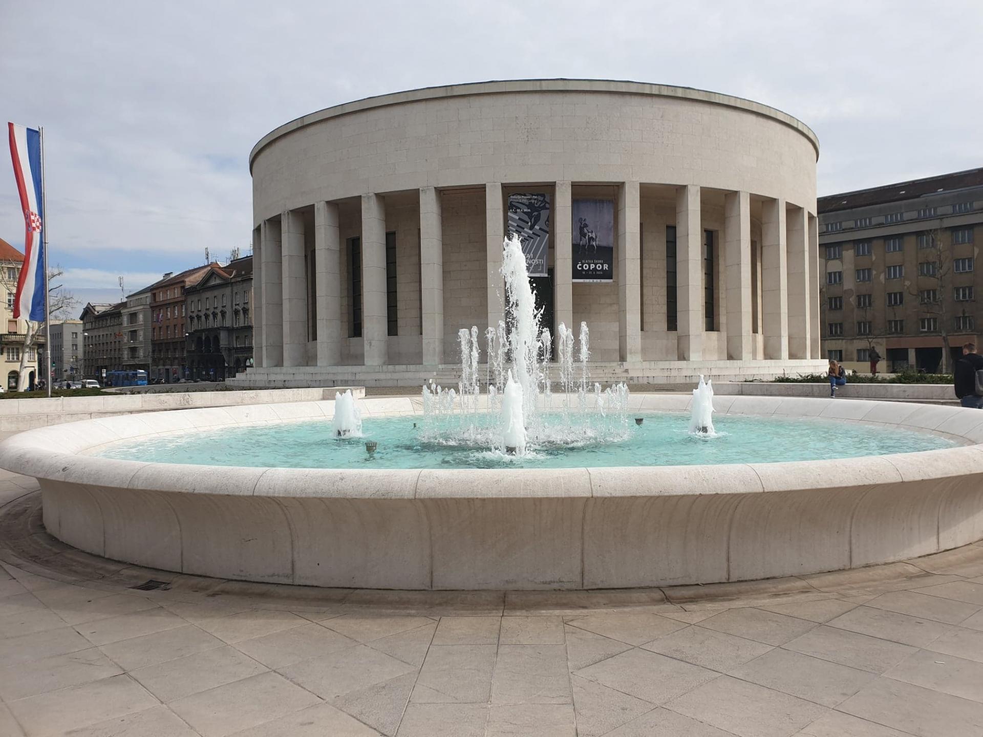 HDLU Izložba iranskog umjetnika ‘Profesor Baltazar i Spomenik ...